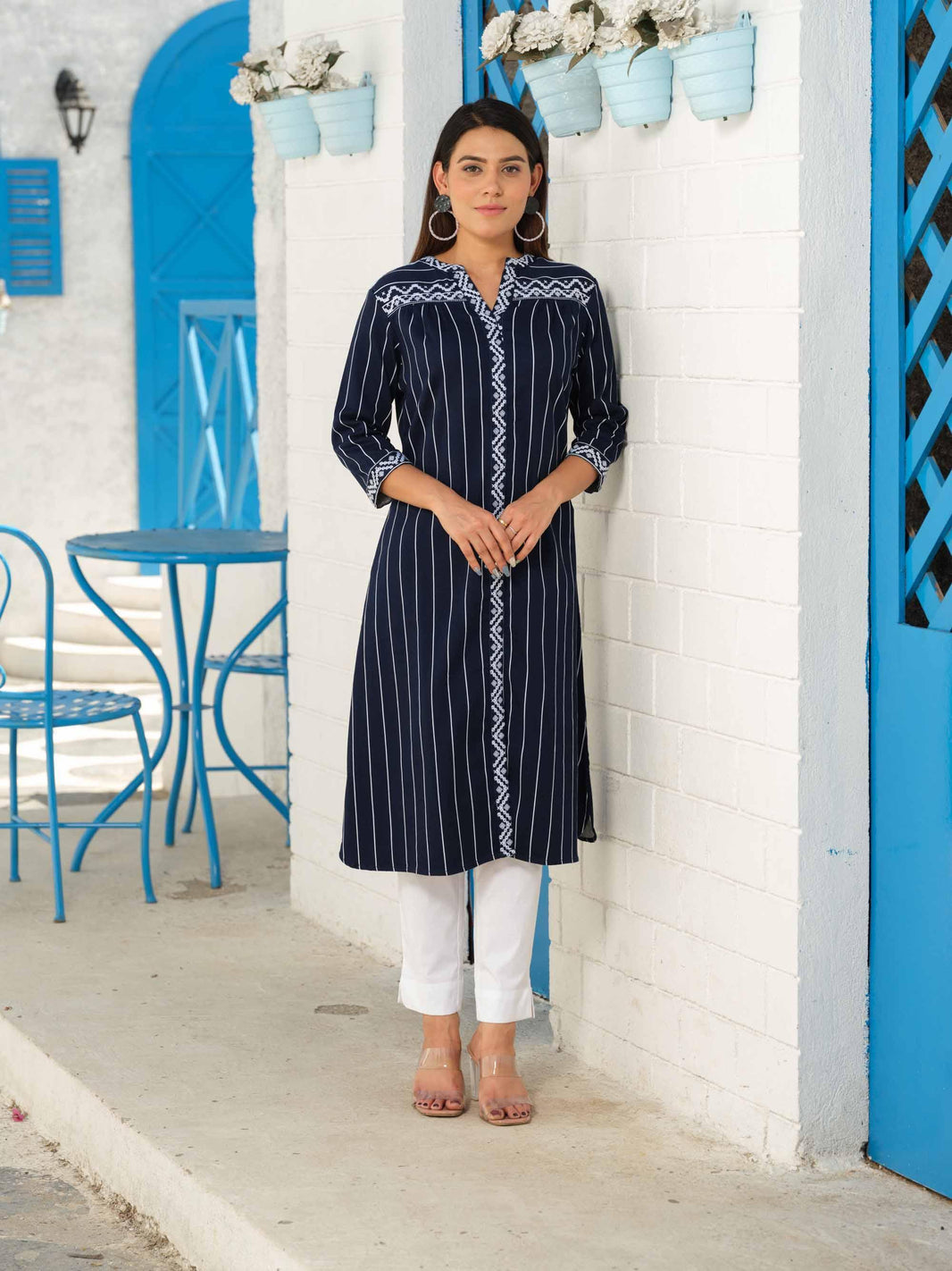 Elegance guaranteed: Best Stylish Kurti for Women