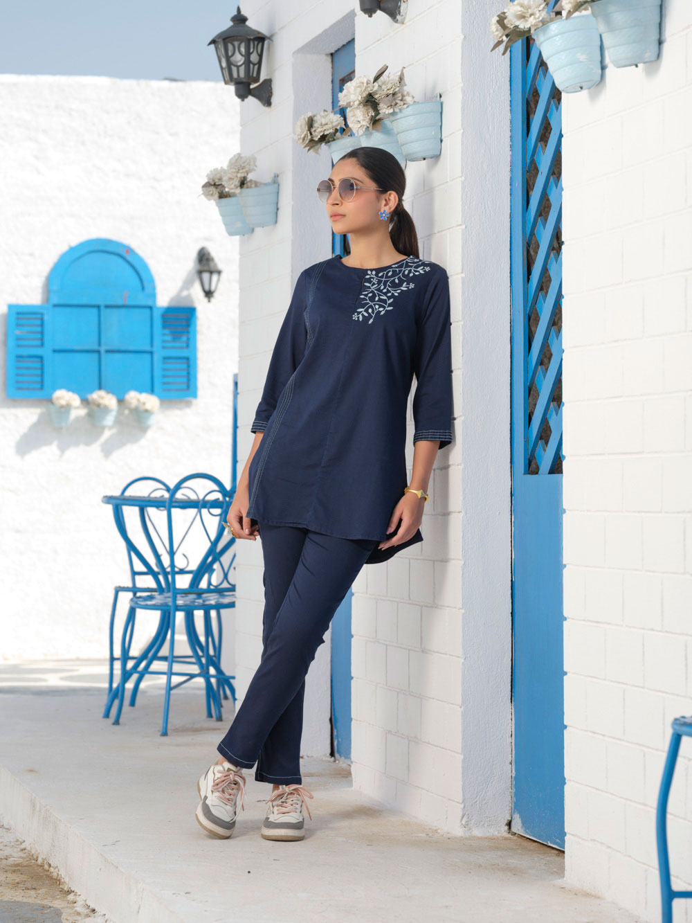 Elevate Your Style: Short Kurtis for Women - Etiquette